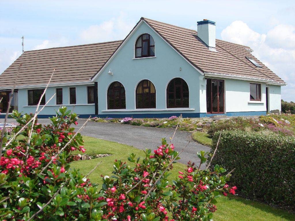 DROM CAOIN | Irish Farmhouse Holidays